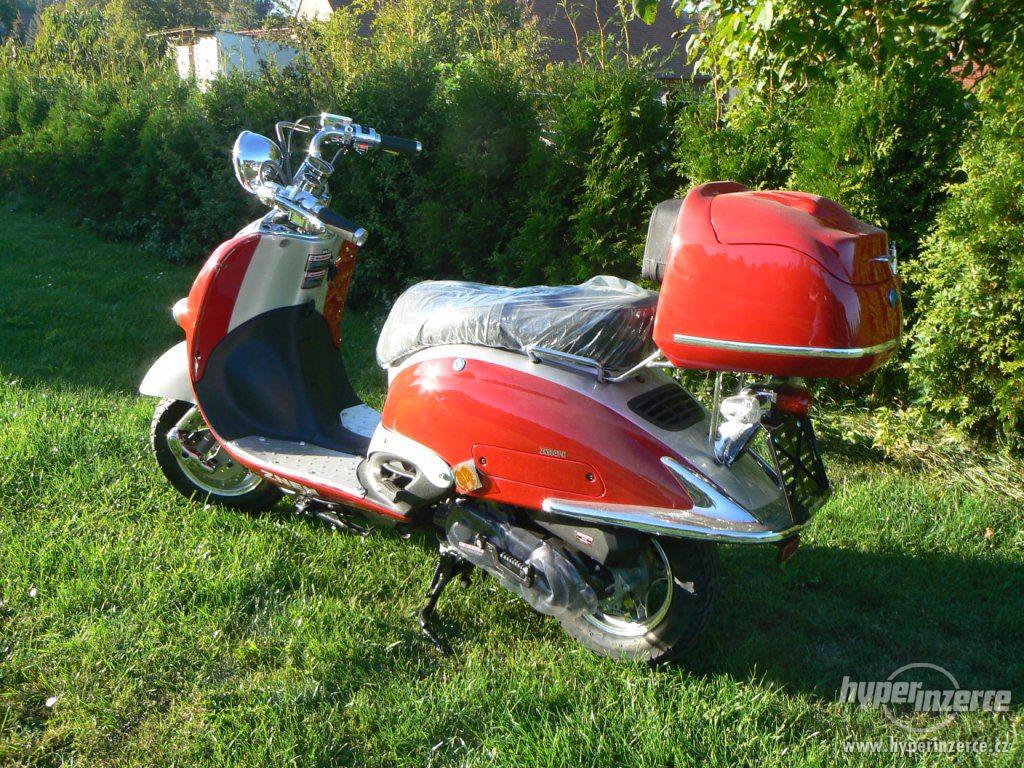 Retro skútr Znen-motor, nový skútr - bazar - Hyperinzerce.cz