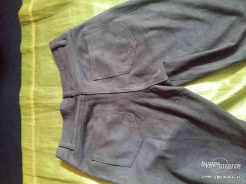 dámské kalhoty látka jemný umělý semiš, jezdecký styl, - bazar ...