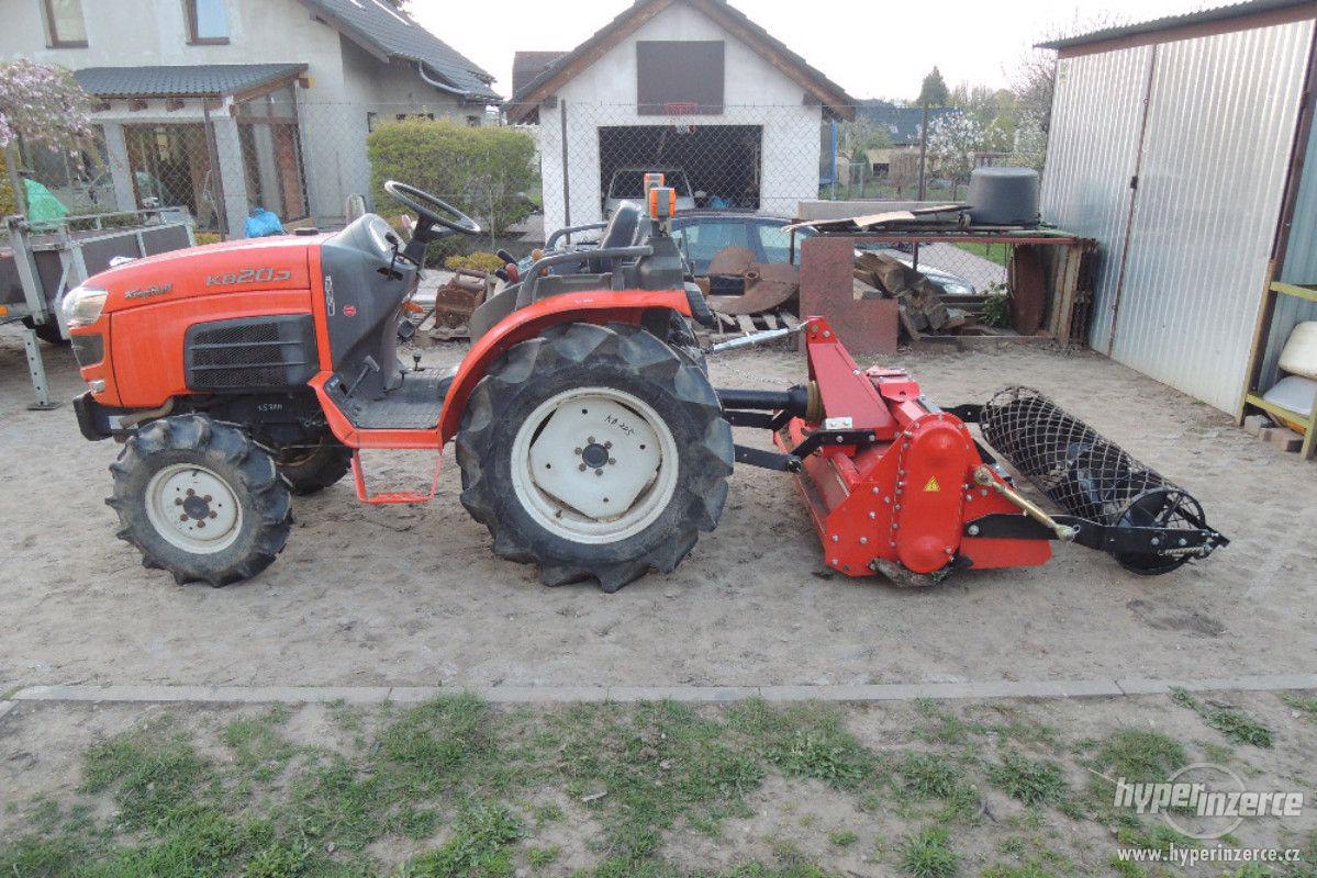 Zakladač trávníků s malotraktorem Kubota KB 205 - bazar - Hyperinzerce.cz