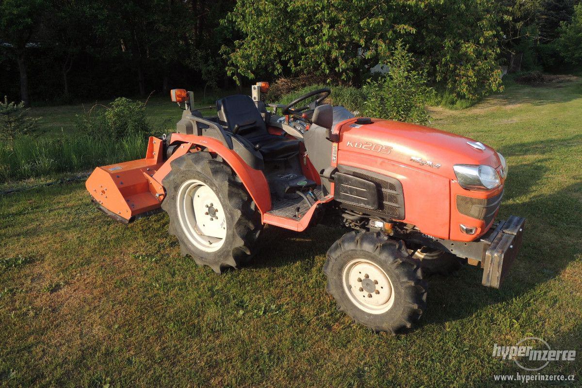 Zakladač trávníků s malotraktorem Kubota KB 205 - bazar - Hyperinzerce.cz