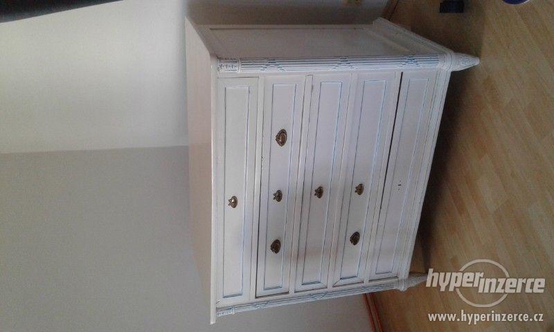 Prodám starožitnou obývací ložnici Ludvík 16 - bazar - Hyperinzerce.cz