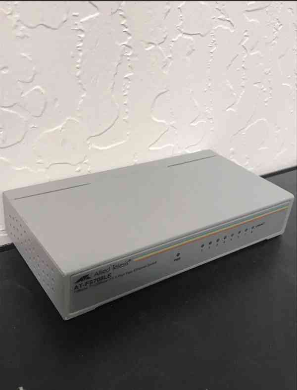 8portový ethernetový přepínač Allied Telesyn AT-FS708LE - bazar ...