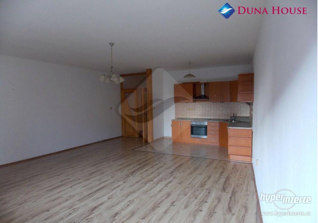 Prodám byt v Čáslavi 3+2kk,2x wc, 2x kuchyně, 2x koupelna. V novostavbě z roku 2010. Přímo od ...