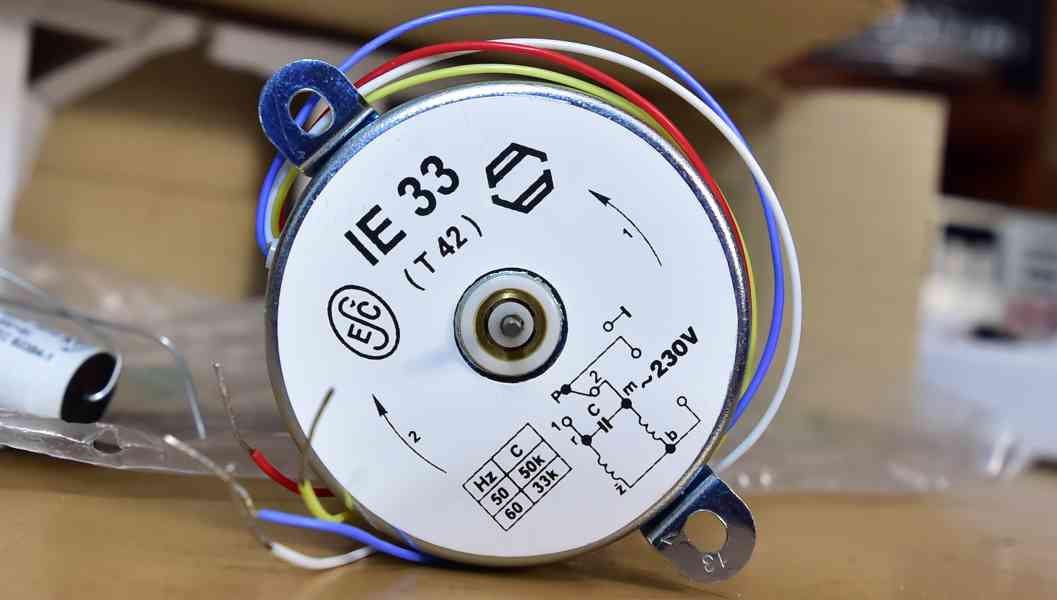 SMR 300-100 synchronní motorek gramofonu 230V (Tesla) - bazar ...