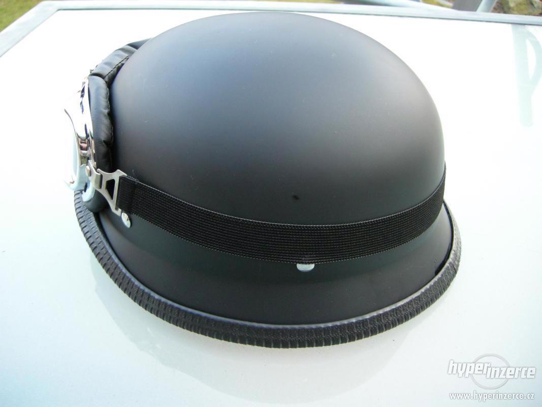 Luxusní helma na MOTO retro s brýlema - ÚPLNĚ NOVÁ - bazar ...