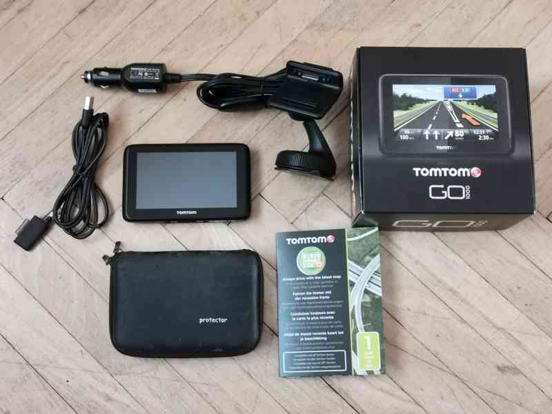 TomTom GO 1000T GPS auto navigace, nové mapy - bazar - Hyperinzerce.cz
