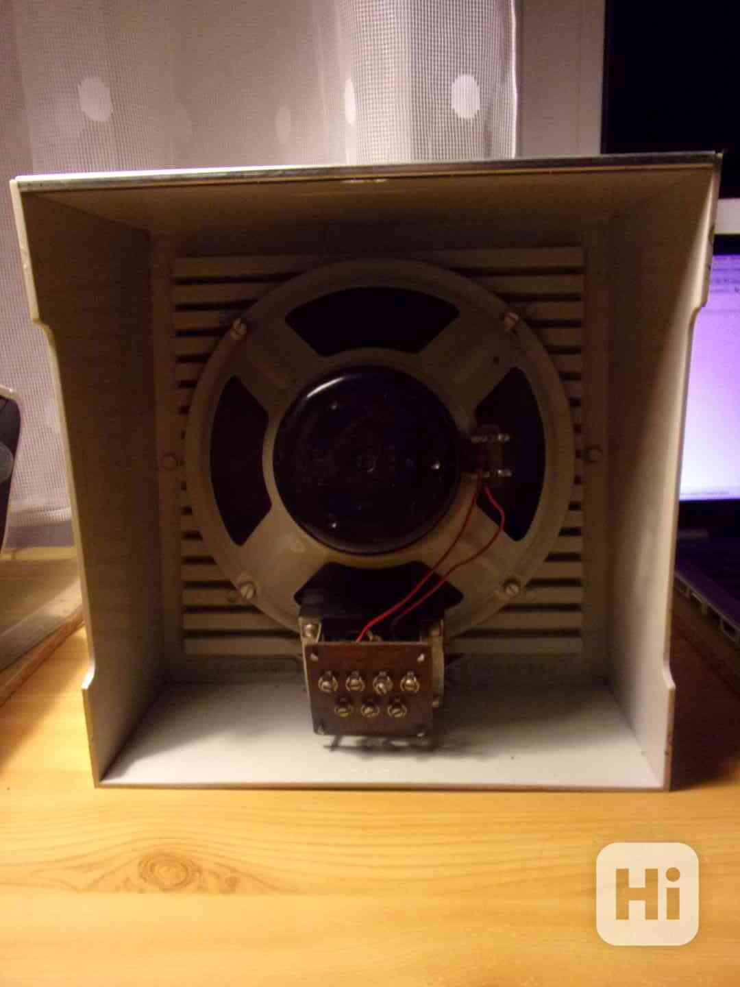 RETRO reproduktor Tesla ARO 667 - bazar - Hyperinzerce.cz