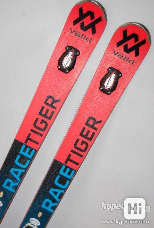 Carvingové lyže Volkl Racetiger GS UVO - bazar - Hyperinzerce.cz