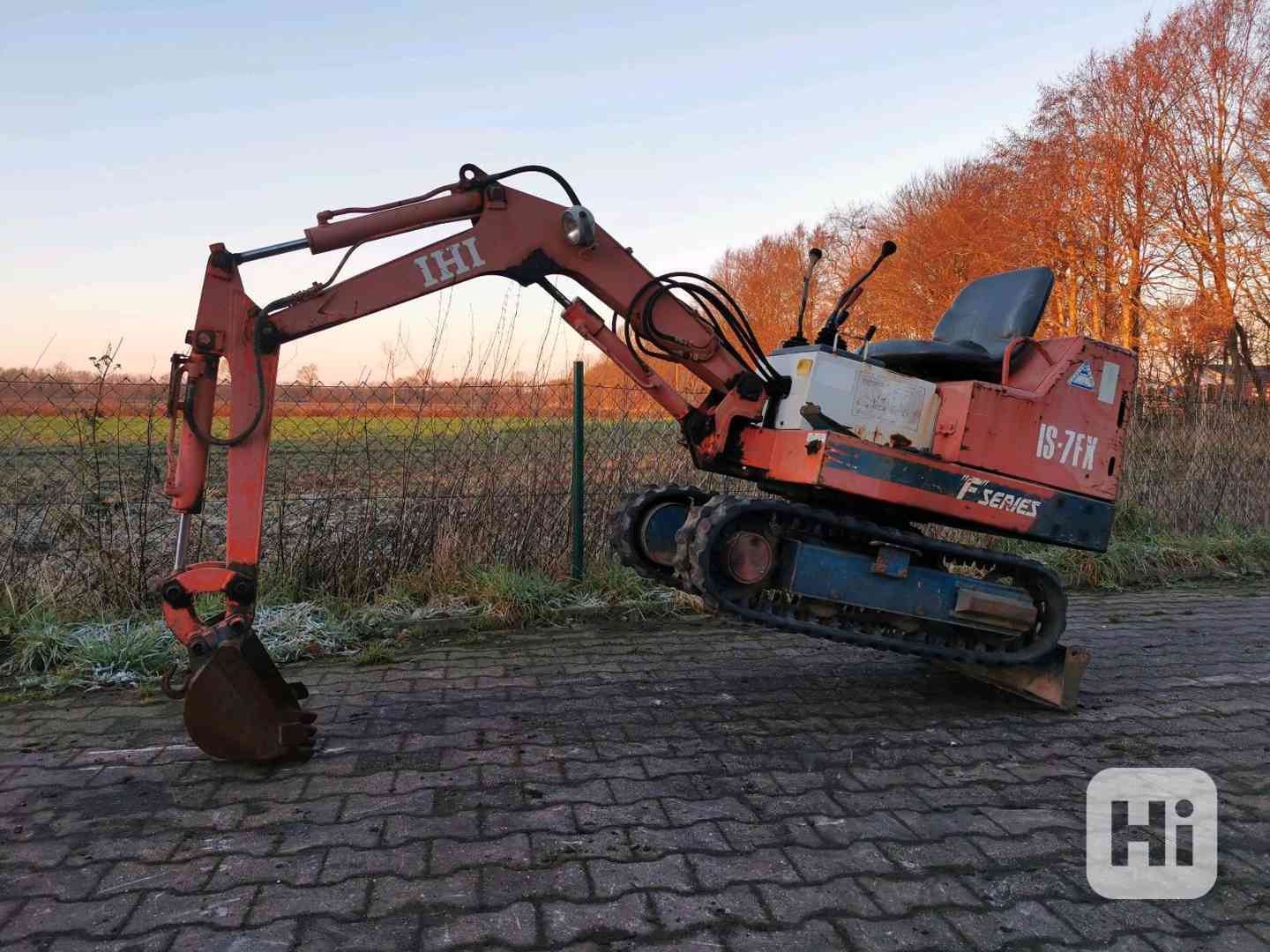 IHI IS-7FX minibagr 790kg - bazar - Hyperinzerce.cz