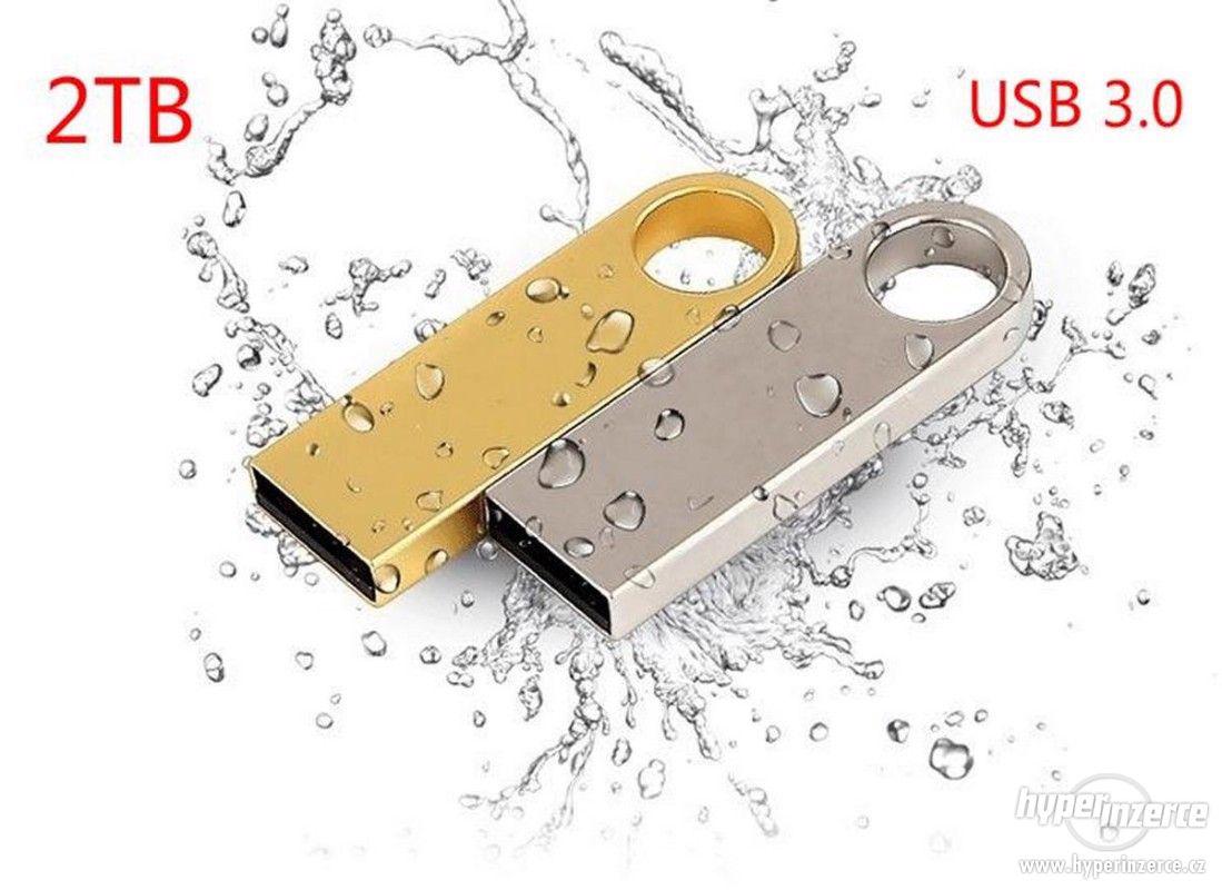 Prodám Flash disk 2 TERA USB 3.0 - metal zlatý - bazar - Hyperinzerce.cz