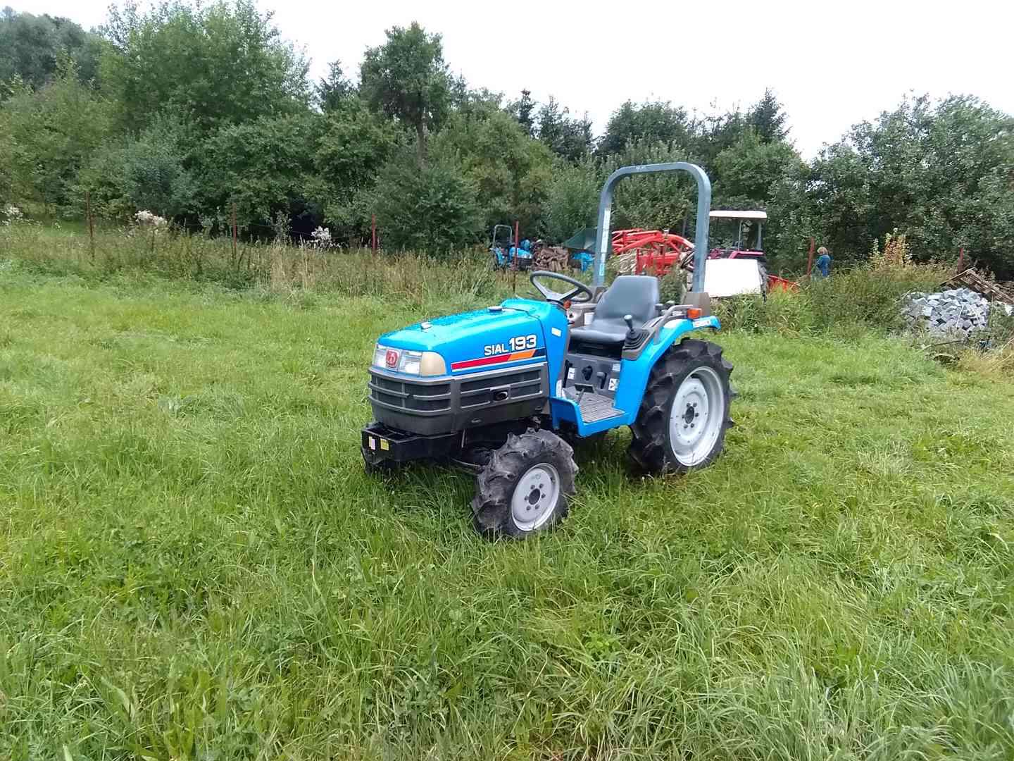 Malotraktor Iseki - bazar - Hyperinzerce.cz