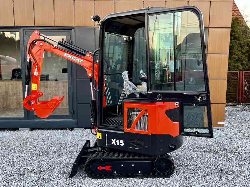 Minibagr EXCAT X15, 1,5T, JOYSTICK, 25KM, Kabinou - bazar - Hyperinzerce.cz