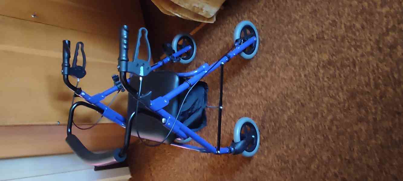 Chodítko pro seniory - bazar - Hyperinzerce.cz