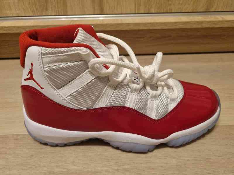 Jordan 11 Retro Cherry v. 42 - bazar - Hyperinzerce.cz