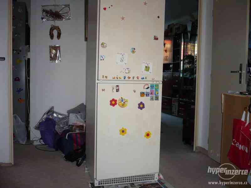 Lednice Calex s mrazákem 340 l - bazar - Hyperinzerce.cz