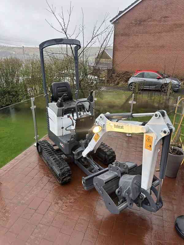 Micro Digger Bobcat E10Z - bazar - Hyperinzerce.cz