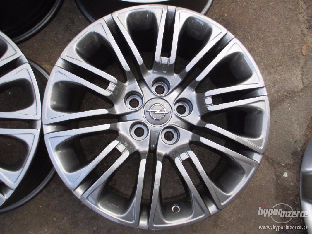 Opel OPC Turbo, Originální kola 18" - bazar - Hyperinzerce.cz