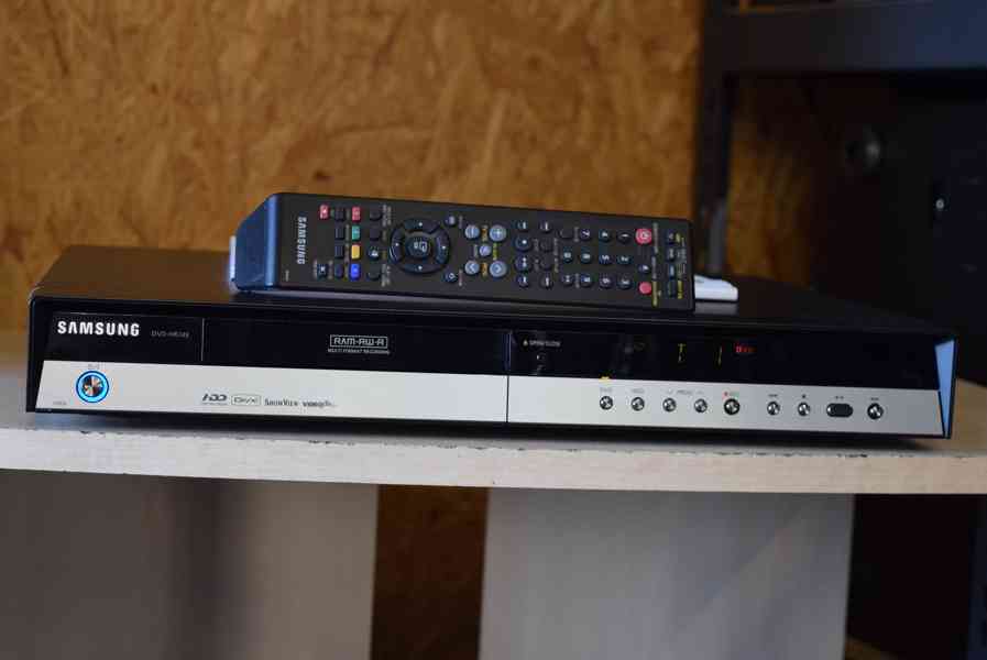 SAMSUNG DVD-HR749 S DÁLKOU A MANUÁLEM DVD HDD REK - bazar - Hyperinzerce.cz