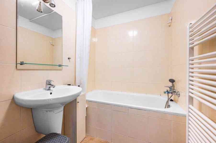 Prodej bytu 2+kk (52 m2) - bazar - Hyperinzerce.cz