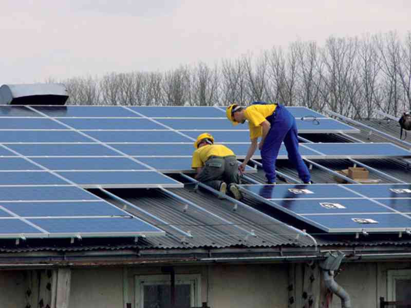 Montéri - Fotovoltaické panely (strechy) Nemecko 5000eur - bazar ...