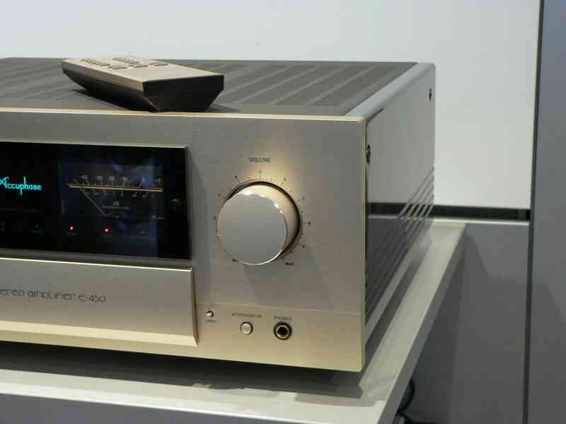 Accuphase E-450 with DAC-40 digital module - bazar - Hyperinzerce.cz