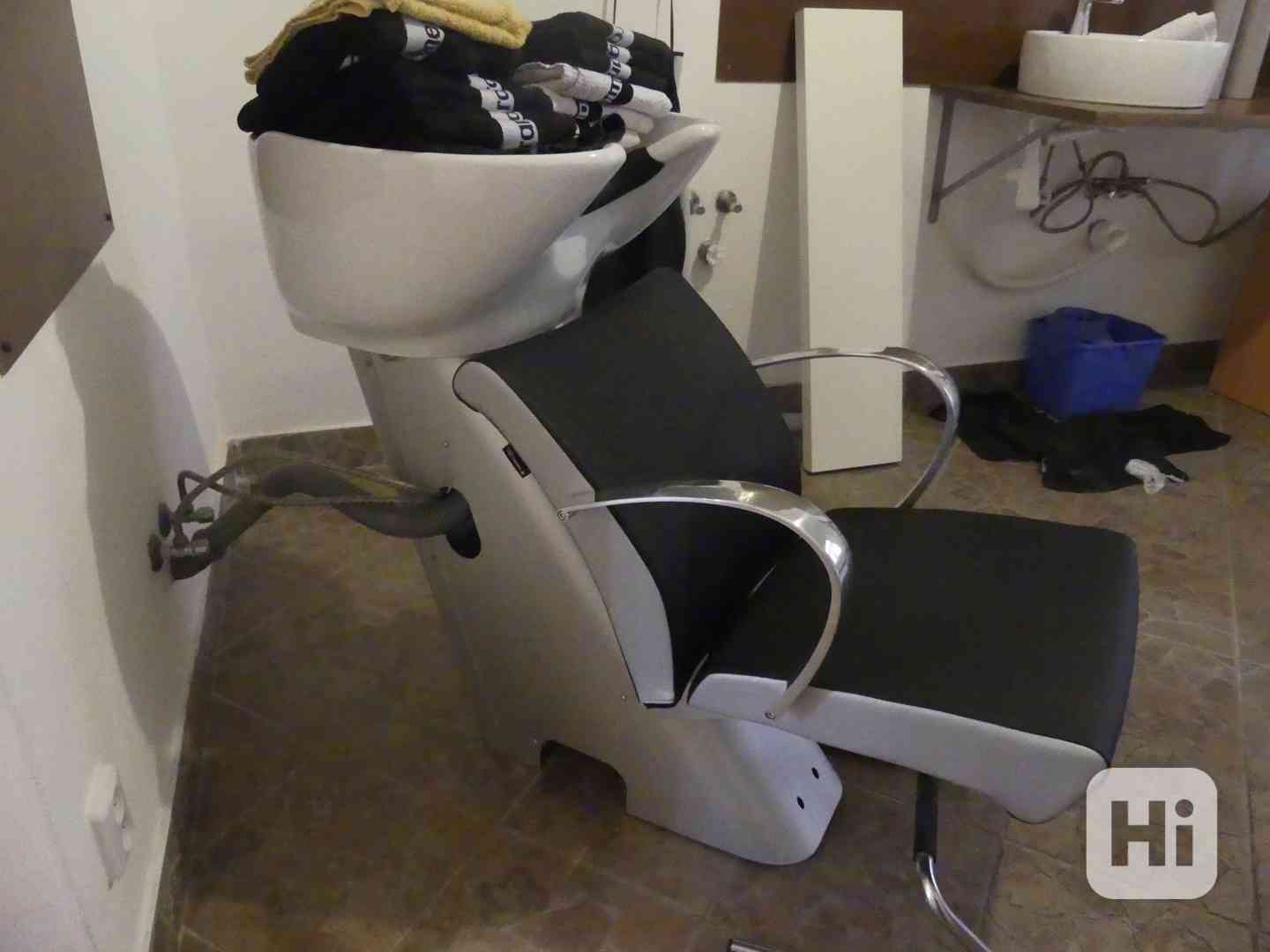 Kadeřnický mycí box - bazar - Hyperinzerce.cz