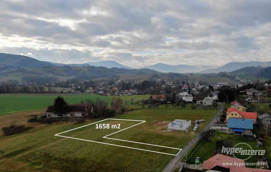 Prodej stavebního pozemku 1 658 m² Janovice - bazar - Hyperinzerce.cz