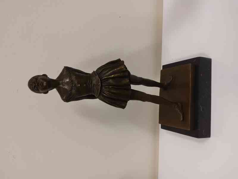 Bronzová socha, baletka, Degas - bazar - Hyperinzerce.cz