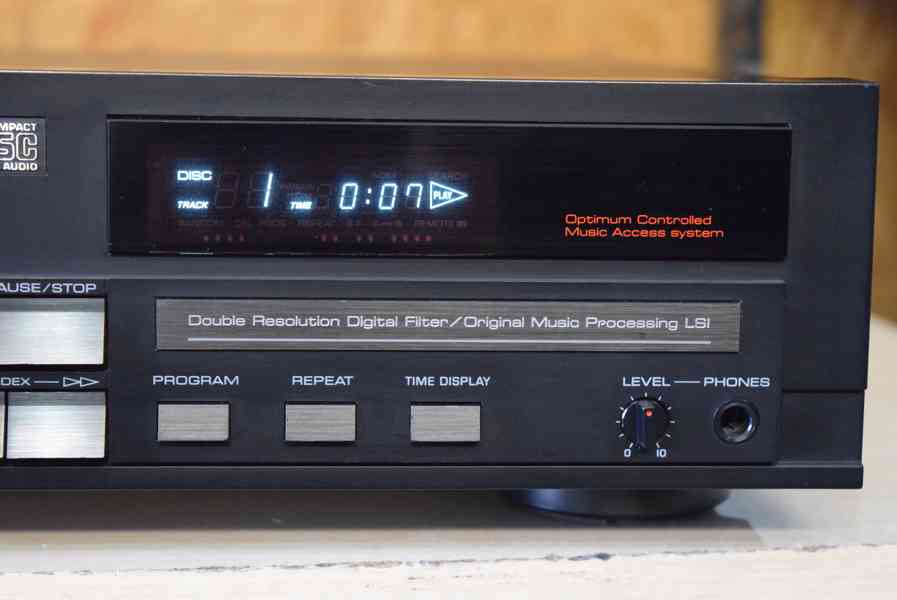 YAMAHA CDX-400 VINTAGE CD PŘEHRÁVAČ 2 !! - bazar - Hyperinzerce.cz