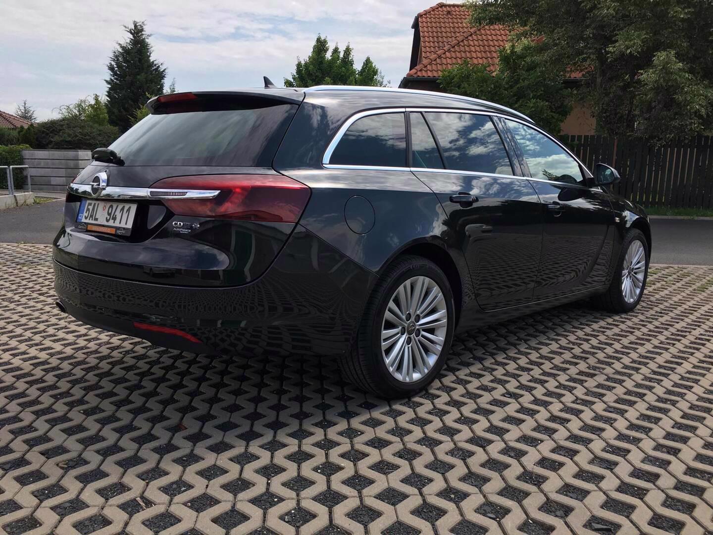 Opel Insignia Combi 4x4 - +SADA NOVÝCH ZIMNÍCH A LETNÍCH KOL - bazar ...