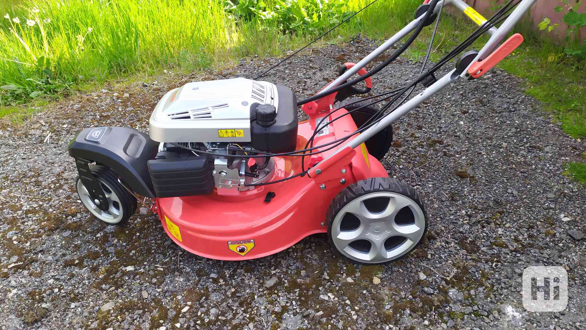 Benzínová sekačka Hecht 5543 SXE 5in1 - bazar - Hyperinzerce.cz