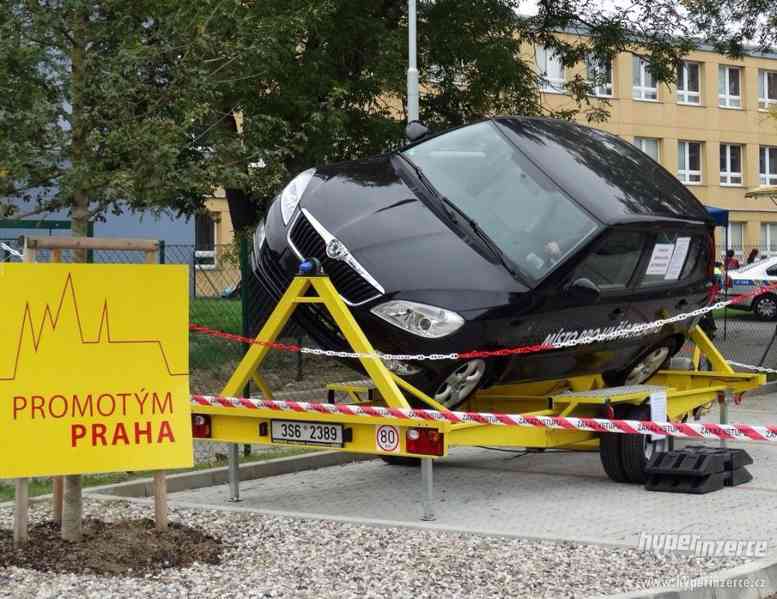 Otočný simulátor autonehody a další - bazar - Hyperinzerce.cz