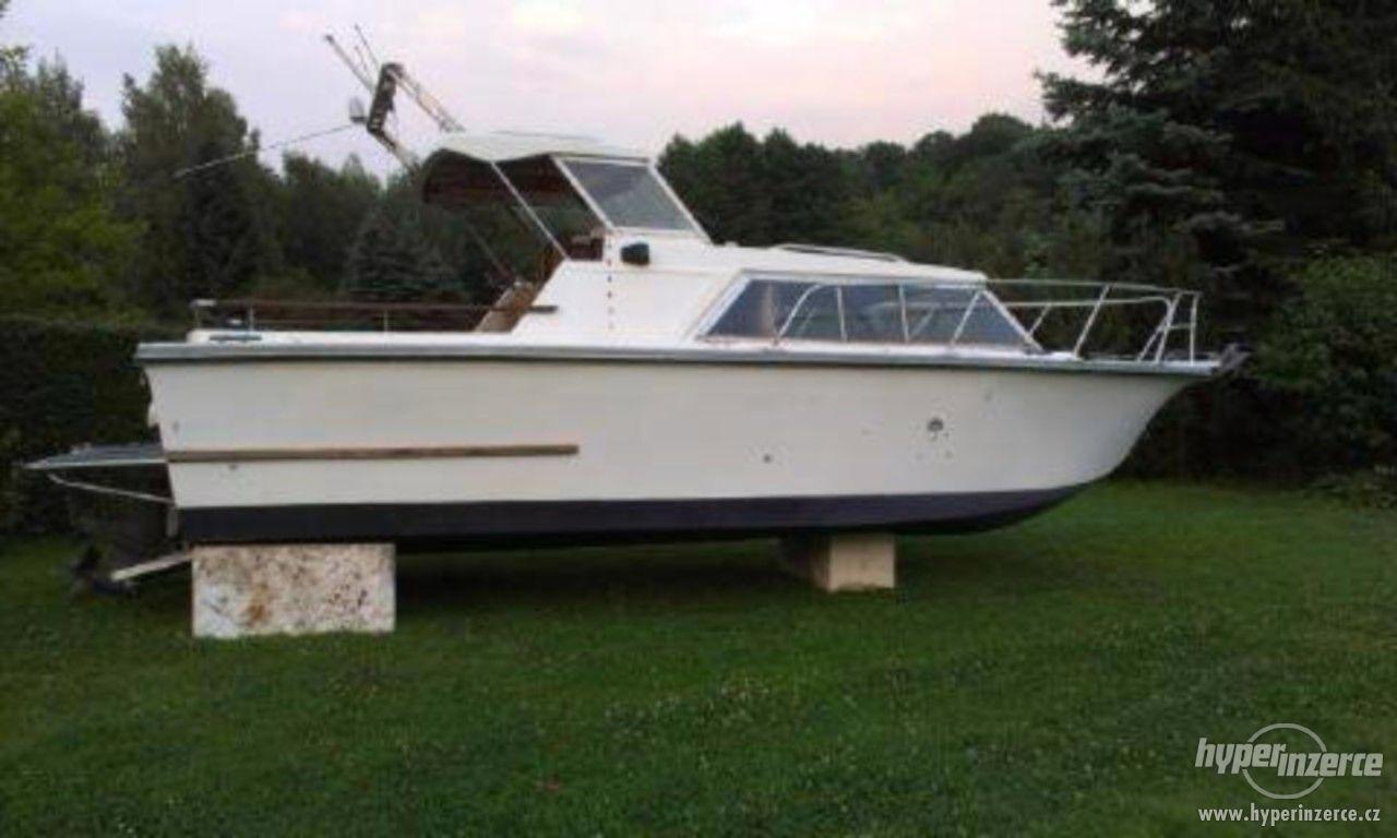 Motorová loď VOLVO B30 evid.číslo 112 128 - bazar - Hyperinzerce.cz