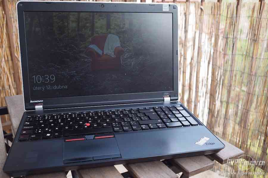 Prodám notebook Lenovo ThinkPad Edge E525 červený - bazar - Hyperinzerce.cz