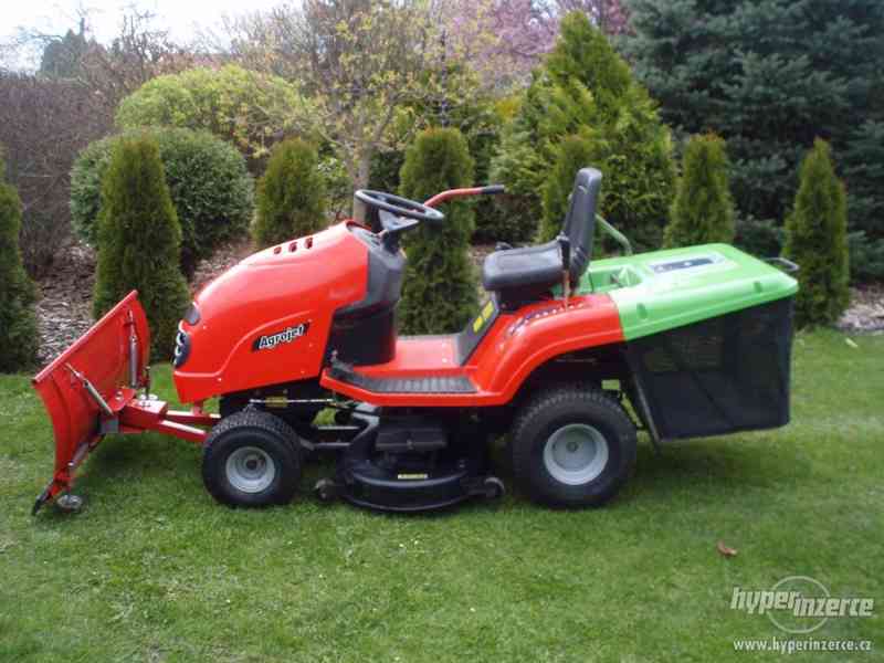 Prodám zahradní traktor - bazar - Hyperinzerce.cz