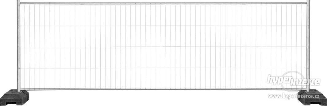 Mobilní stavební ploty 3,5m x 1,2m - WYROBCE Pletiva! - bazar ...