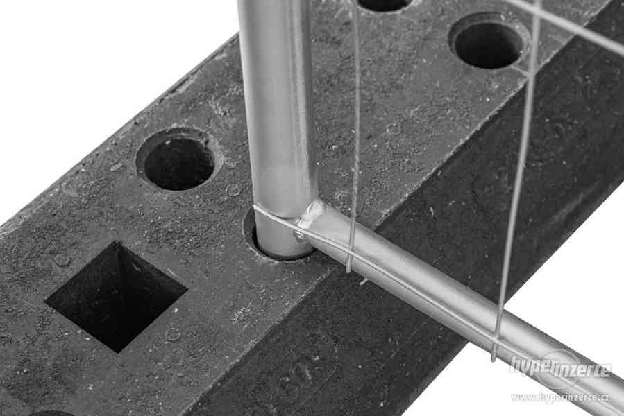 Mobilní stavební ploty 3,5m x 1,2m - WYROBCE Pletiva! - bazar ...