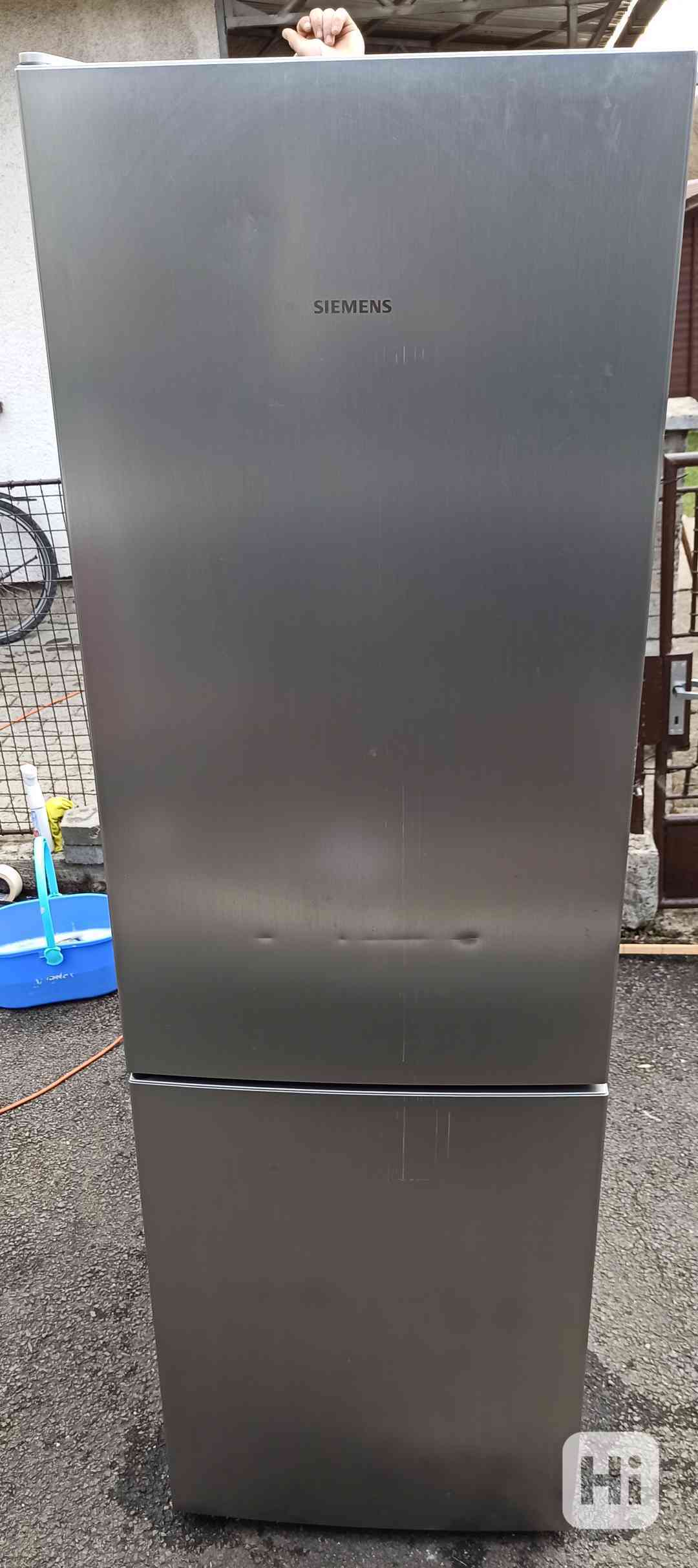 Lednice Siemens KG KGVV29A - bazar - Hyperinzerce.cz