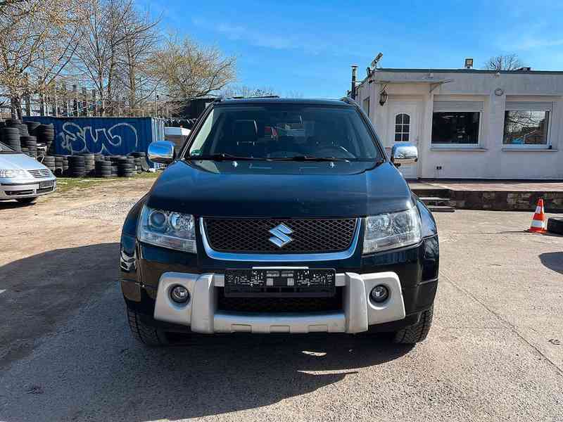 Suzuki Grand Vitara 2.0i Comfort 4X4 benzín 103kw - bazar - Hyperinzerce.cz