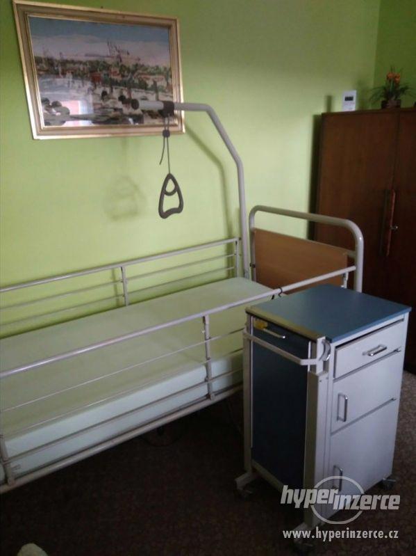 Polohovací elektrická postel pro seniory - bazar - Hyperinzerce.cz