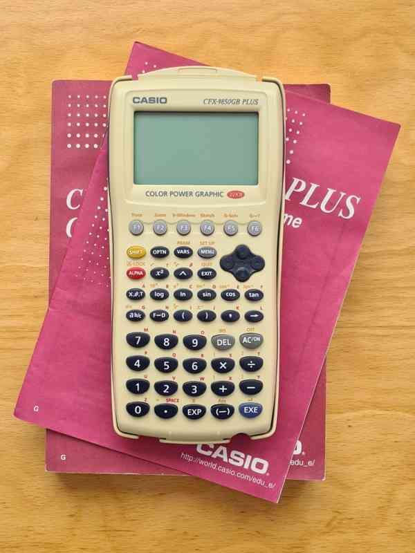 Retro kalkulačka QUALITRON z roku 1975 - bazar - Hyperinzerce.cz