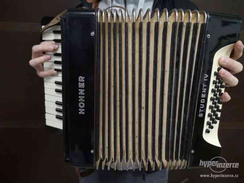 Harmonika / akordeon Hohner Student IV - bazar - Hyperinzerce.cz