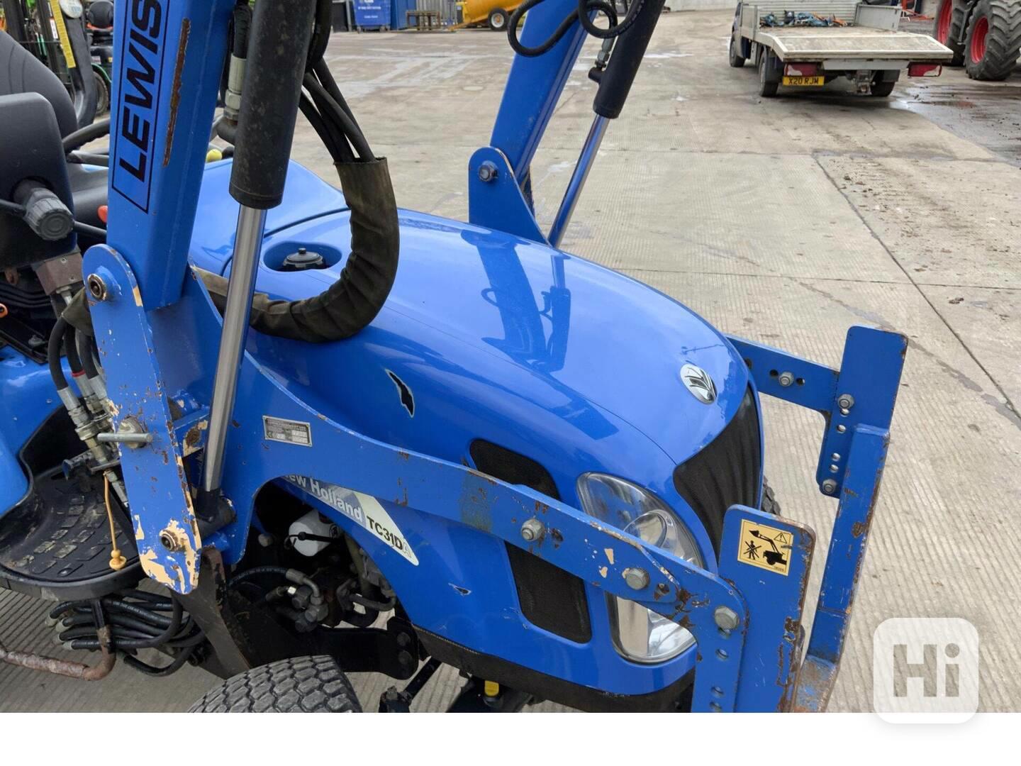 Traktor New Holland tc31 - bazar - Hyperinzerce.cz