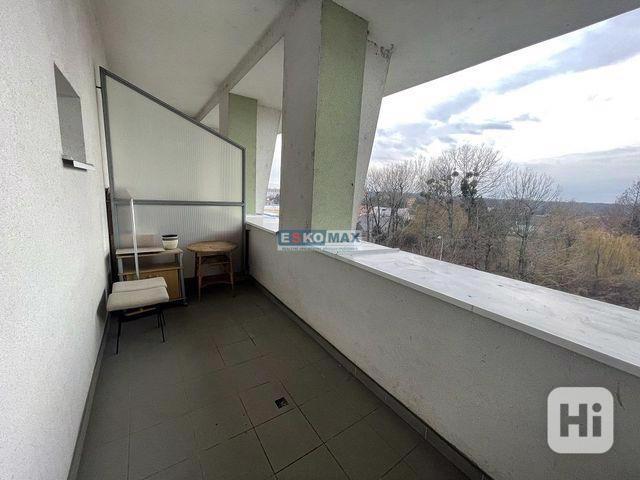 Pronájem prostorného bytu 1+kk s lodžií a šatnou Břeclav, Stará Břeclav. - bazar - Hyperinzerce.cz