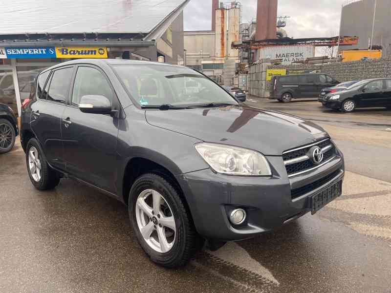 Toyota RAV 4 2.0VVT-i 4x4 Sol Aut. benzín 116kw - bazar - Hyperinzerce.cz