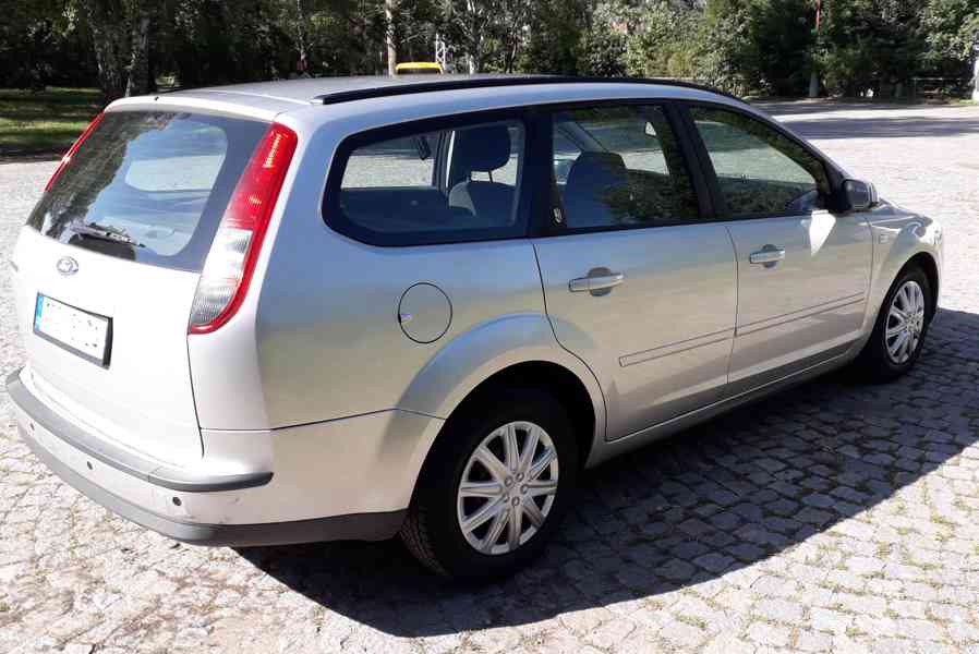 Ford Focus 1,6 Ti-VCT Combi - bazar - Hyperinzerce.cz