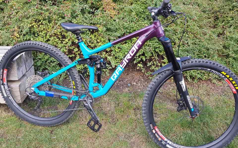 QAYRON CARMA MK2 EN 3F 29" - bazar - Hyperinzerce.cz