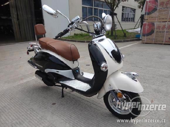 Nový skútr 125cc, ZNEN RETRO 125 - bazar - Hyperinzerce.cz