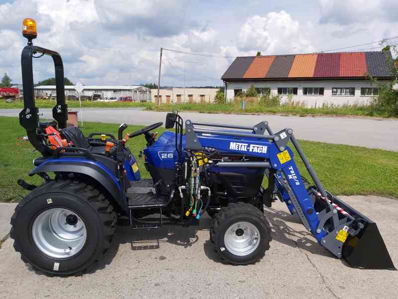 Malotraktor Farmtrac 26 4WD Compact - bazar - Hyperinzerce.cz