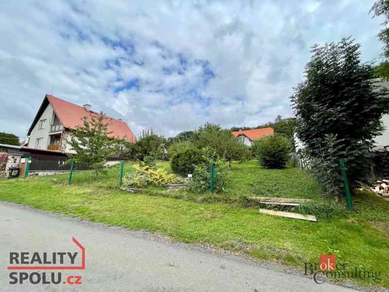 Prodej, Pozemky pro bydlení, 753 m2 - - bazar - Hyperinzerce.cz